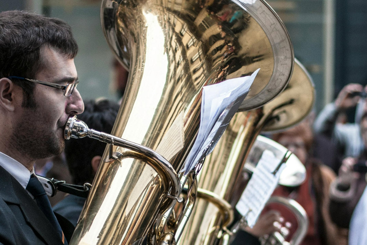 Tuba For Beginners: Essential Techniques And Practice Tips – KraftGeek